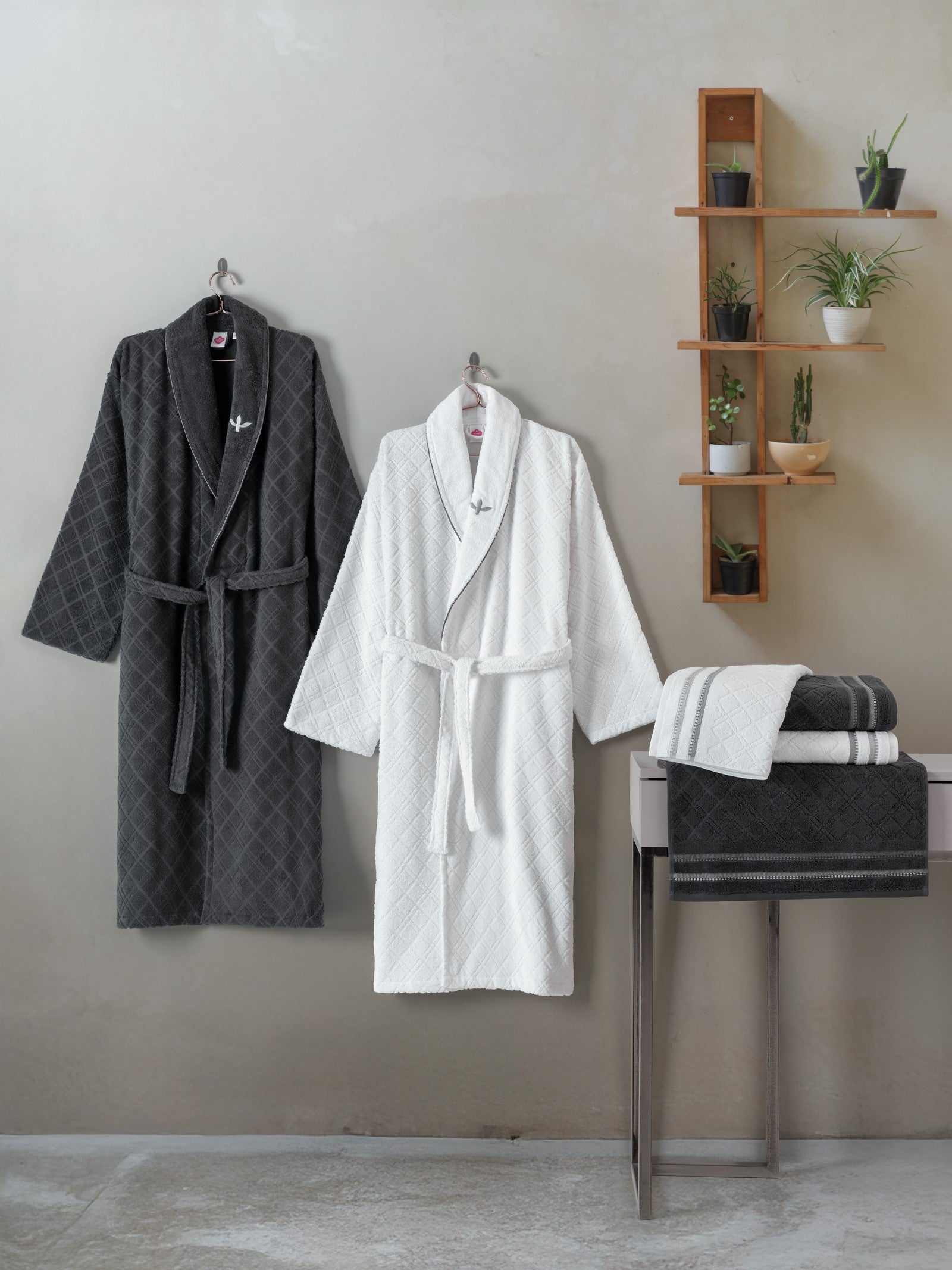 Masculine Family Bathrobe Set Carlos White-Anthracite – Cotton Box